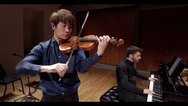 Brilliant Violin Performance - Daily Joy
