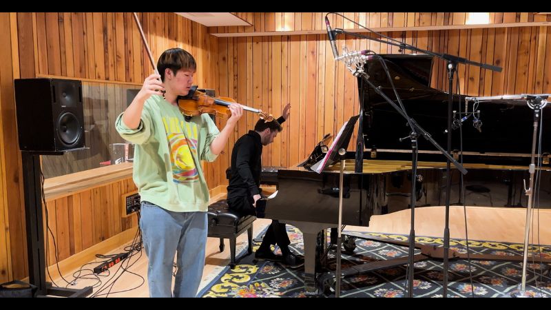 Soulful Violin Performance - Daily Joy